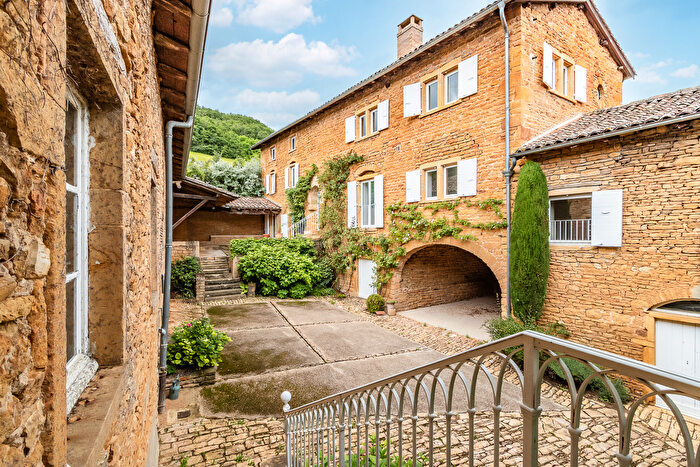 Maison à vendre - Ville-sur-Jarnioux - 14 pièces - 8 chambres
