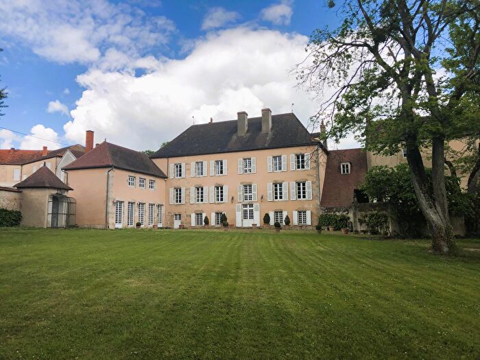 Maison 20 pièces à vendre - Saint-Gérand-le-Puy