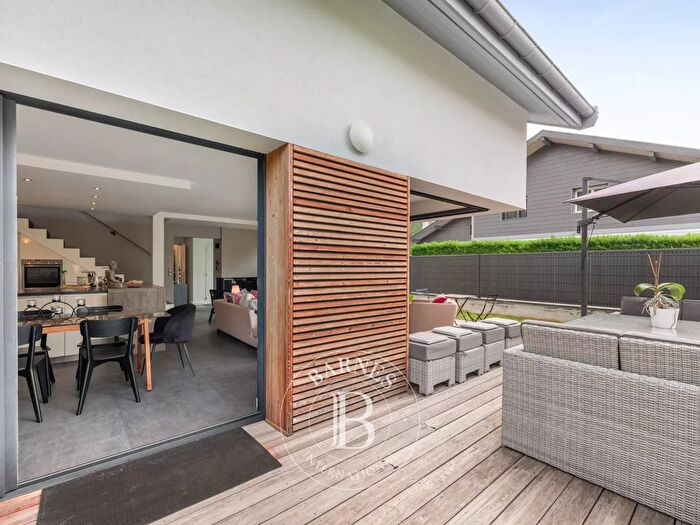 Maison à vendre - Annecy-le-Vieux, Annecy-le-Vieux Sud - 6 pièces - 4 chambres