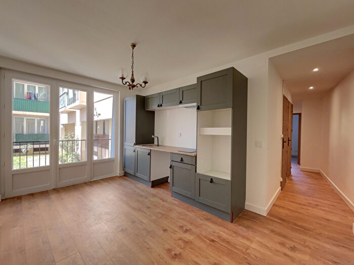 Appartement 3 pièces à vendre - Tarbes, Vugnemale, Martinet