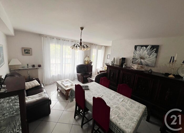 Appartement 3 pièces à vendre à Montluçon, Croix Blanche, Diénat