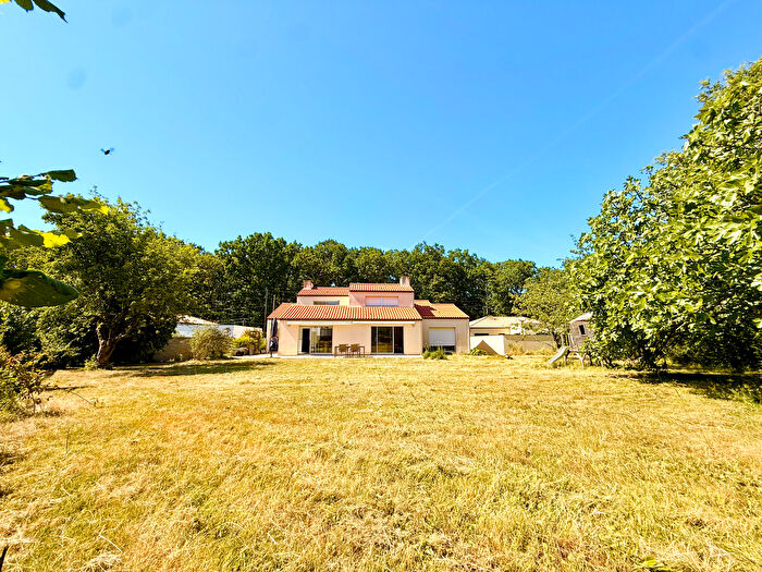 Saint-Aignan-Grandlieu : Maison 7 pièces à vendre