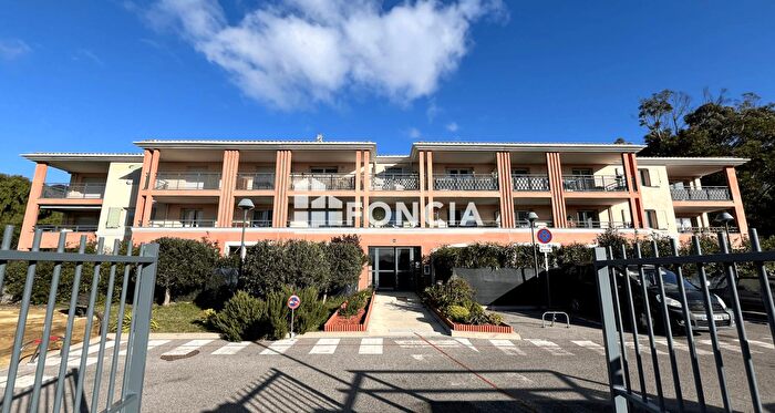 Appartement à vendre - Bormes-les-Mimosas, Centre-ville, Le Pin - 3 pièces