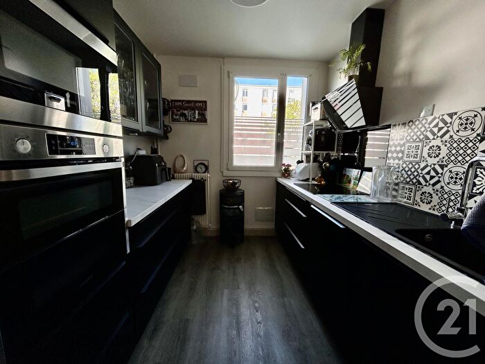 Appartement à vendre - Joué-lès-Tours, Verdun - 4 pièces - 3 chambres