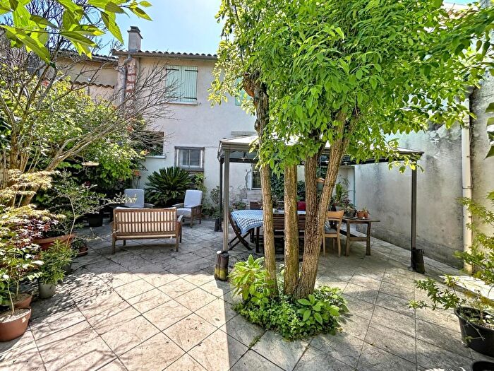 Maison 7 pièces à La Coucourde, à vendre