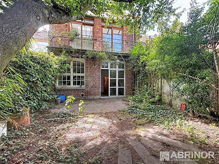 Lille, Fives - Maison 8 pièces à vendre