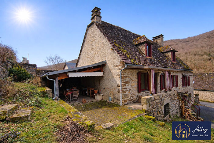 Maison à vendre - Soursac - 5 pièces - 3 chambres