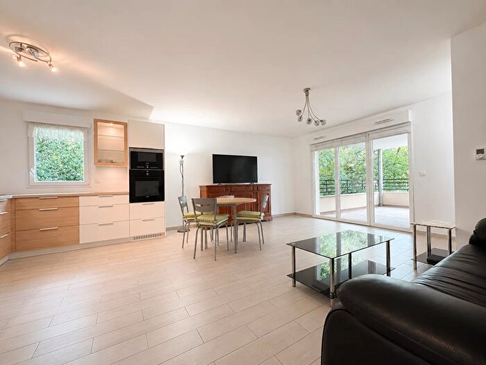 Appartement 3 pièces à Le Plessis-Trévise, Centre-ville, Orly Parc, à vendre