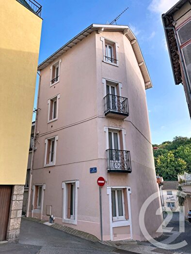 Maison à vendre - Châtel-Guyon - 8 pièces - 6 chambres