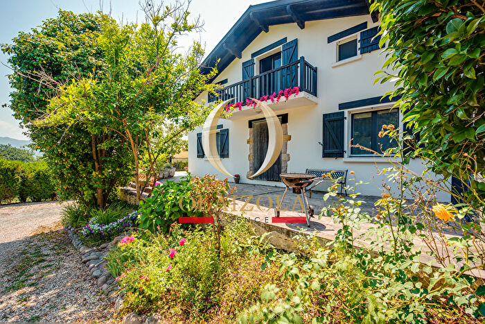 Maison 5 pièces à Espelette, à vendre