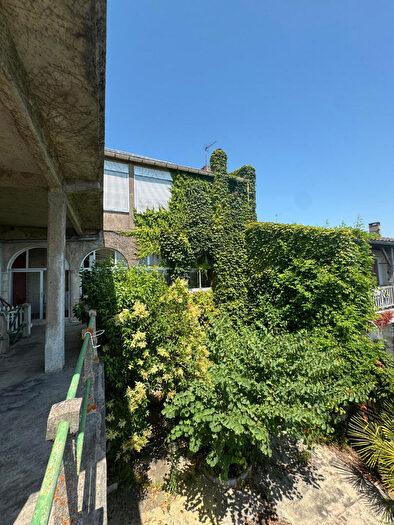 Maison à vendre - Montpezat - 10 pièces - 5 chambres