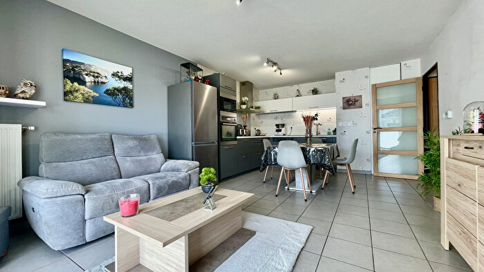 Appartement à vendre - Bron, Le Terraillon - 4 pièces - 3 chambres