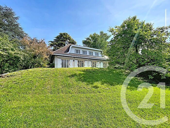Bourgoin-Jallieu, Montbernier, Côteaux : Maison 7 pièces à vendre