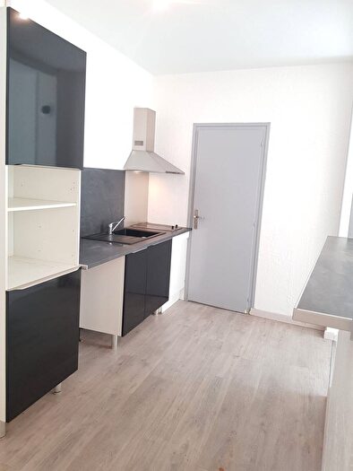 Saint-Jean-d'Angély : Appartement 1 pièce à louer
