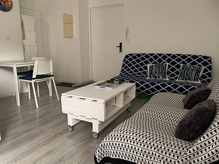 Coteaux Ouest-Pasteur, Rouen : Appartement 2 pièces à louer