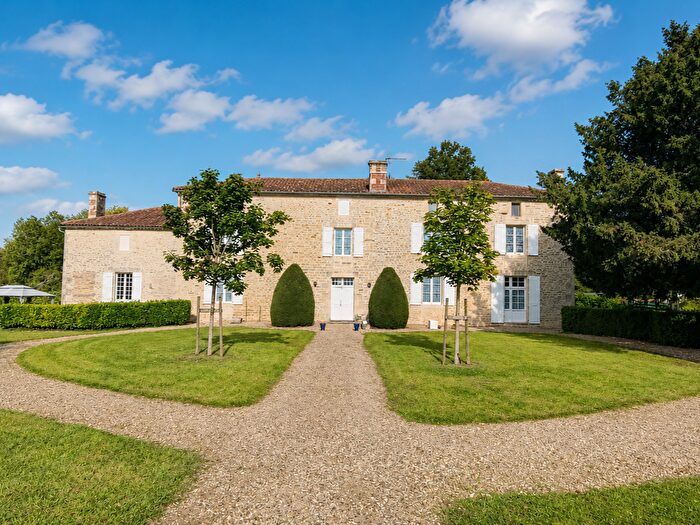 Maison 8 pièces à vendre - Saint-Groux