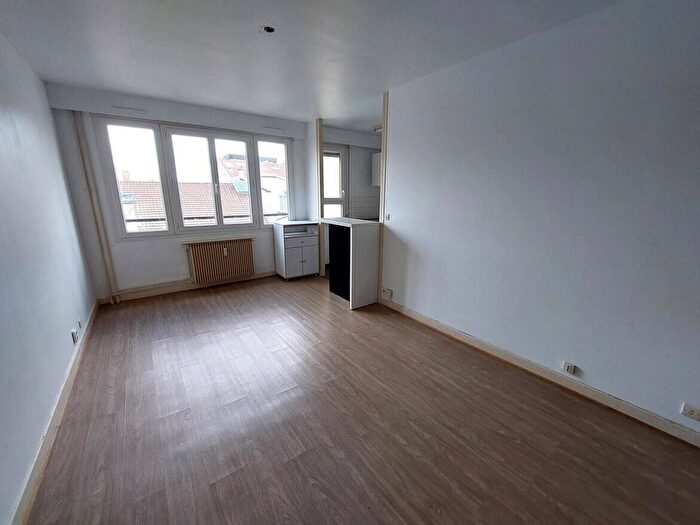 Appartement à louer - Centre Ville, Reims - 1 pièce