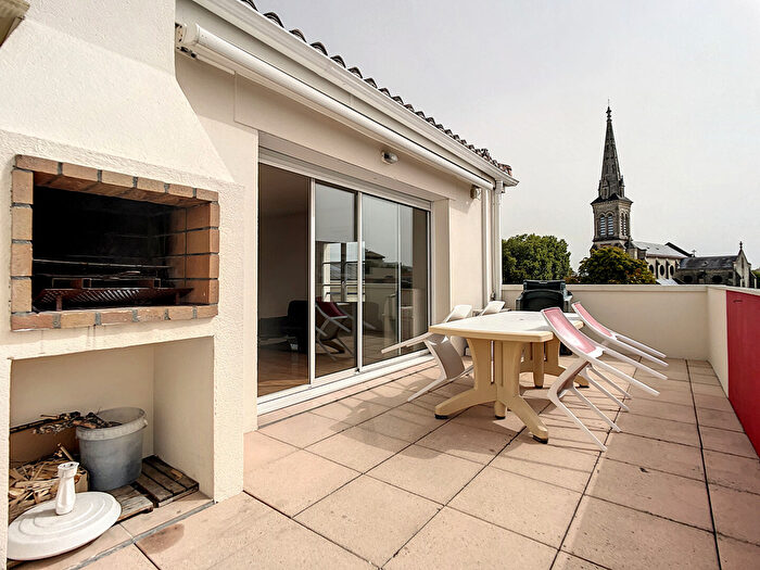 Appartement 4 pièces à Bordeaux, Saint-Augustin, à louer