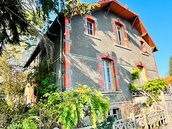 Maison à vendre - Saint-Éloy-les-Mines - 5 pièces - 3 chambres