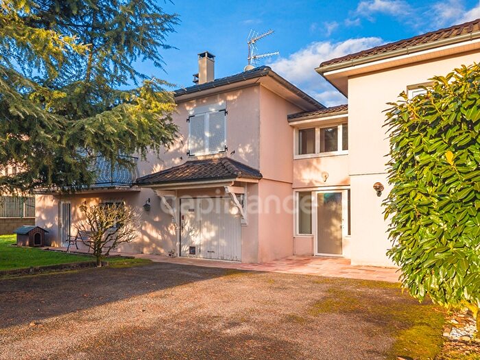 Maison à vendre - Crozet - 6 pièces - 4 chambres