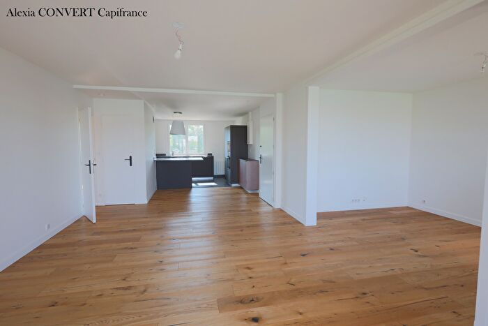 Appartement 5 pièces à Saint-Laurent-sur-Saône, à vendre