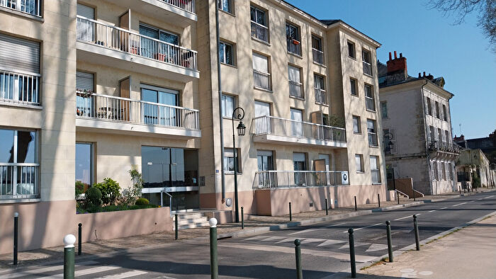 Appartement 4 pièces à vendre à Orléans, Bourgogne, Saint-Euverte