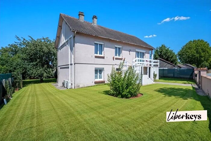 Maison à vendre - Bû - 5 pièces - 4 chambres