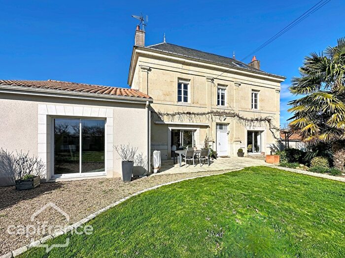 Maison à vendre - Brion-près-Thouet - 8 pièces - 3 chambres