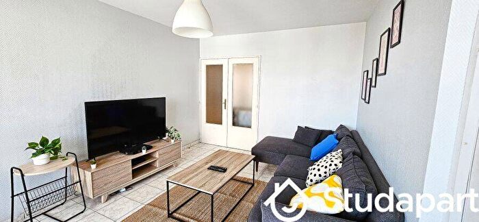 Appartement à louer - Cusset, Villeurbanne - 1 pièce - 1 chambre