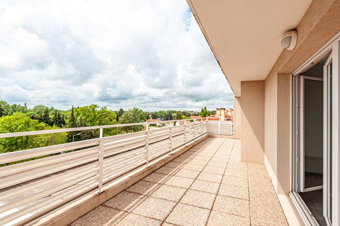 Appartement à louer - Salon-de-Provence, Lurian, Guinemer, Basses Viougues - 5 pièces