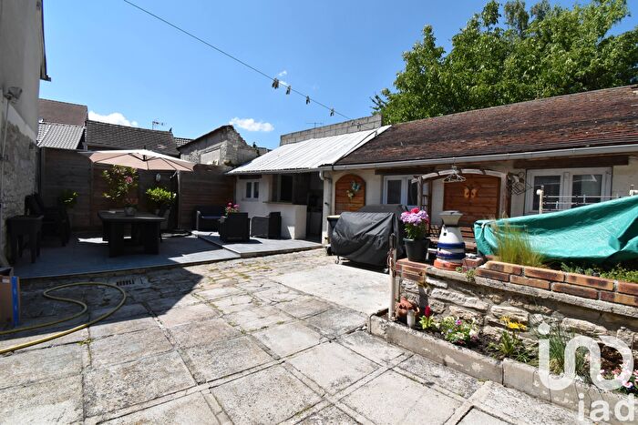 Maison à vendre - Fleurines - 6 pièces - 4 chambres