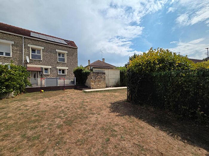 Maison 6 pièces à vendre à Flins-sur-Seine