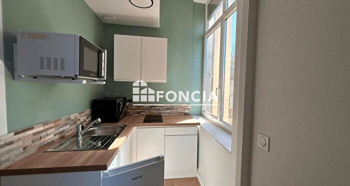 Bizillon-Centre Deux, Saint-Étienne - Appartement 1 pièce à louer