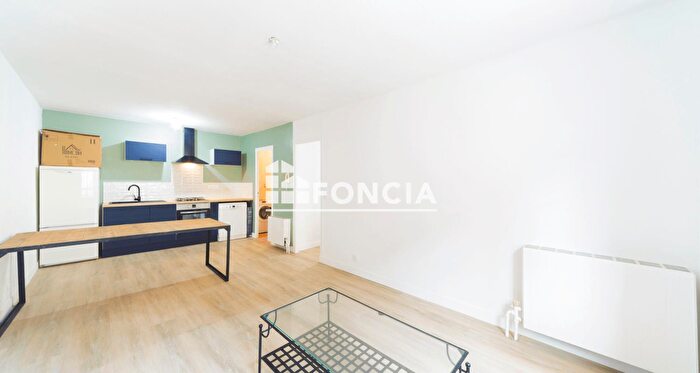 Appartement à vendre - Oloron-Sainte-Marie - 3 pièces - 2 chambres