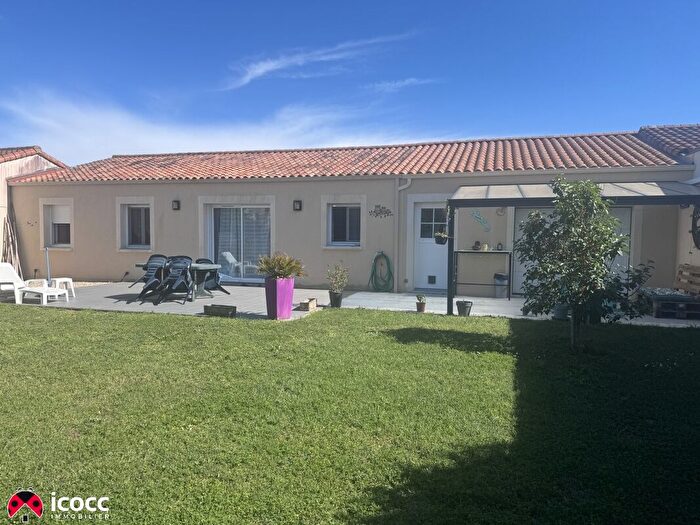 Saint-Michel-en-l'Herm : Maison 5 pièces à vendre