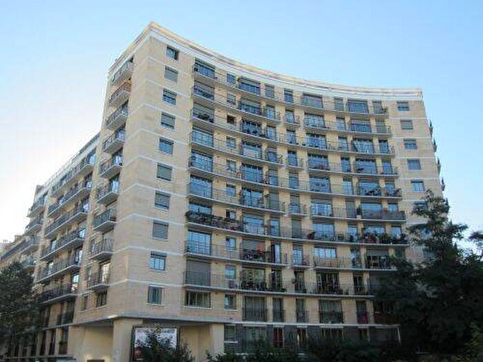 Appartement à louer - Danube-Porte des Lilas, Paris ème arrondissement - 3 pièces - 2 chambres