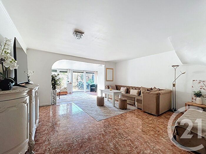 Maison à vendre - Montmagny, Jules Ferry, Trois Communes, Acacias - 5 pièces - 3 chambres