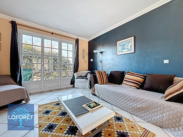 Maison à vendre - Ormesson-sur-Marne - 8 pièces - 6 chambres