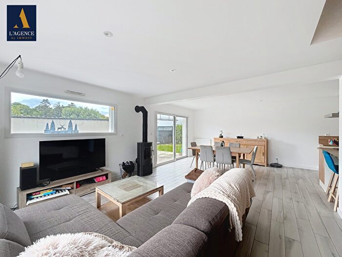 Pl meur, Les Bois-Pins : Maison 6 pièces à vendre