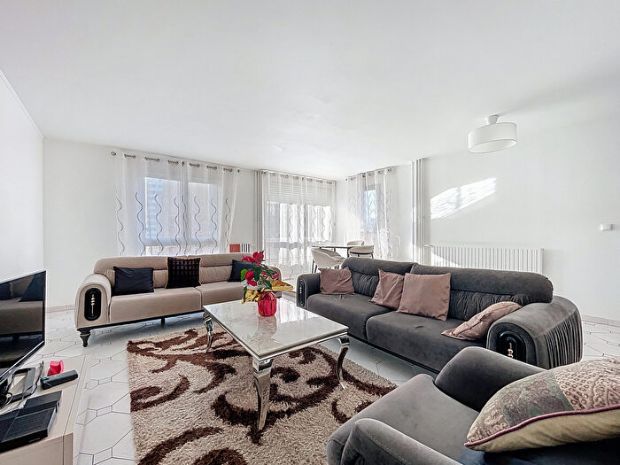 Appartement à vendre - Melun - 4 pièces - 3 chambres