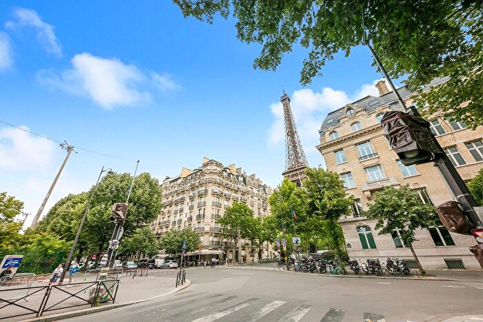 Appartement 5 pièces à Gros Caillou, Paris ème arrondissement, à louer