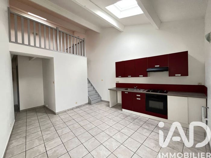 Centre Ville, Bagnols-sur-Cèze : Appartement 3 pièces à louer