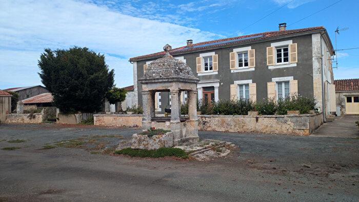 Saint-Hippolyte : Maison 12 pièces à vendre