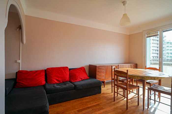 Appartement à louer - Aix-les-Bains, Centre-ville - 3 pièces - 2 chambres