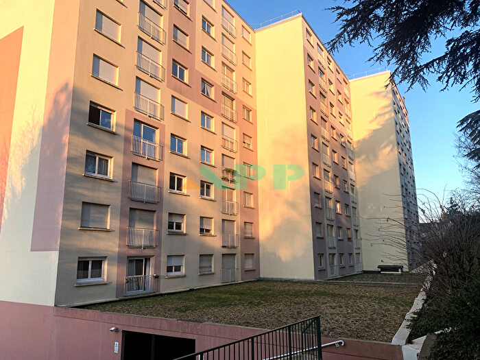 Appartement à vendre - Saint-Pierre-du-Perray - 3 pièces - 2 chambres