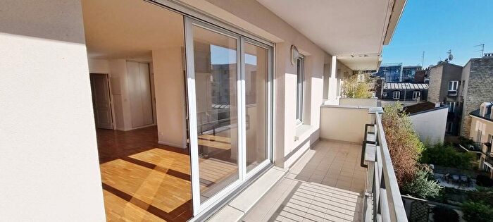 Appartement à louer - Suresnes - 3 pièces - 2 chambres