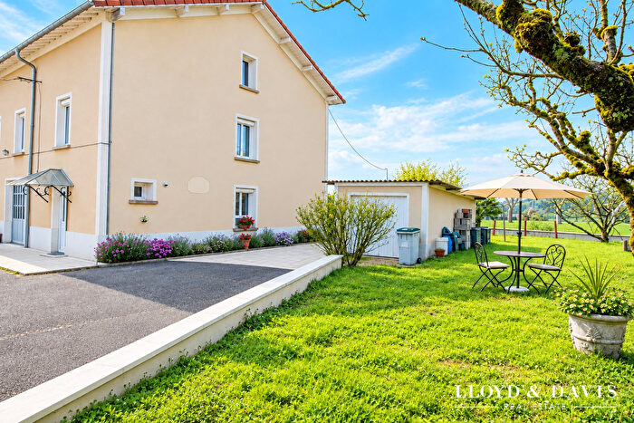 Maison 6 pièces à vendre à Luzinay