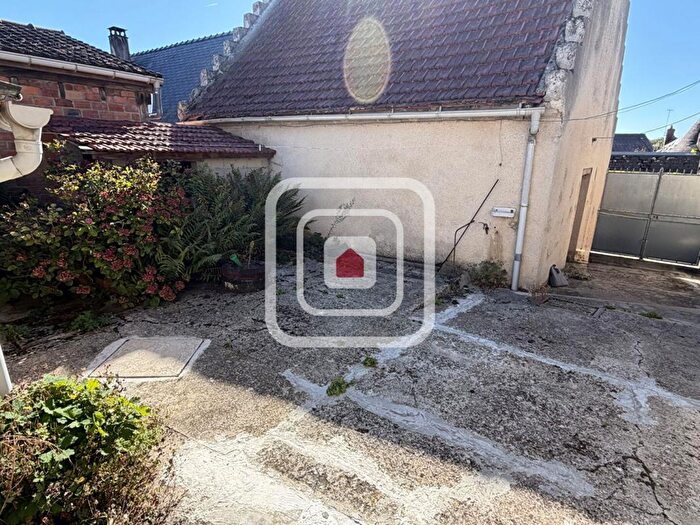 Maison 4 pièces à Chacrise, à vendre