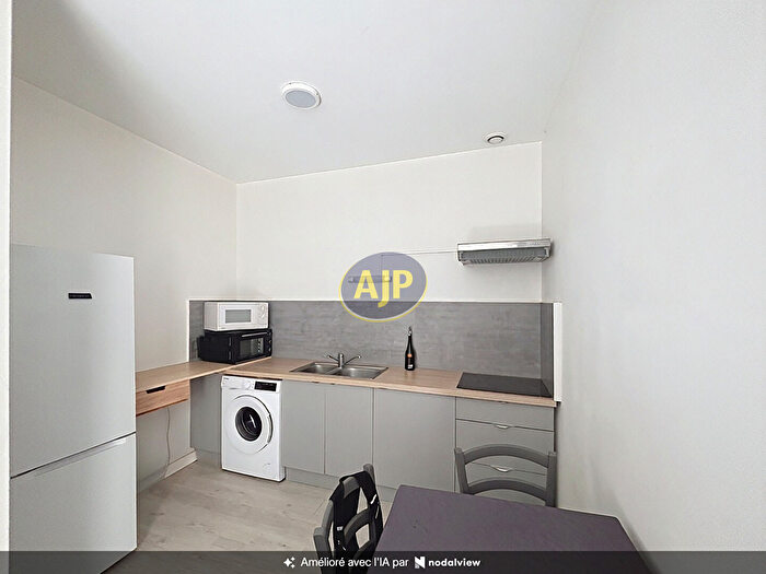 Appartement 3 pièces à Rochefort, Centre-ville, à louer