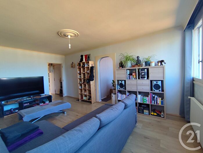 Appartement 5 pièces à Allonnes, à louer